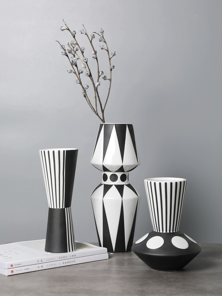 Geometric Ceramic Vase - Artificial Flowers Store